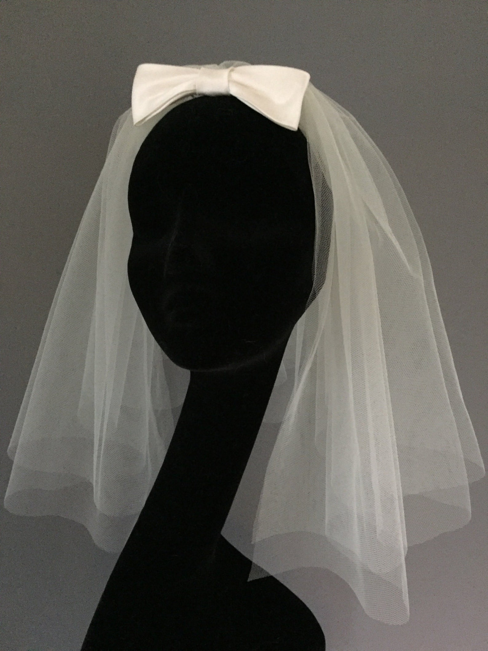 Short 60s Style Veil With Bow Detail - Etsy