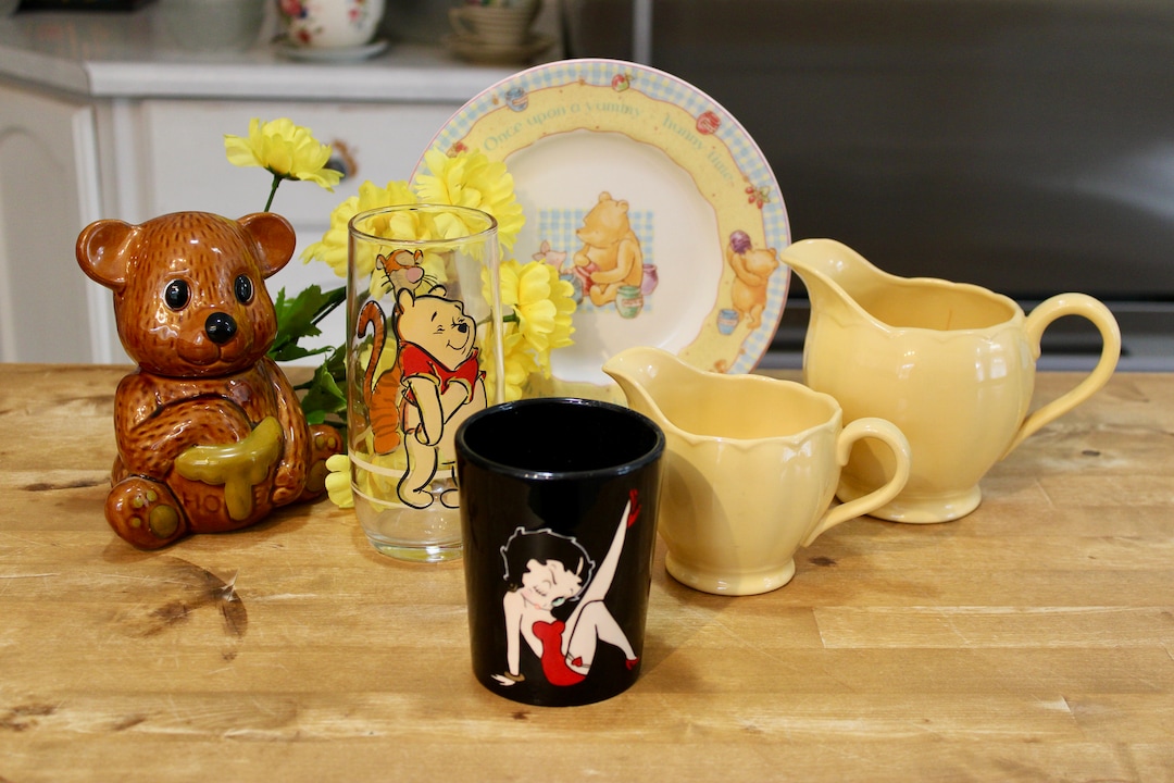 Official Collectibles Winnie the Pooh Plate Drinking Glass; Honey Bear ...