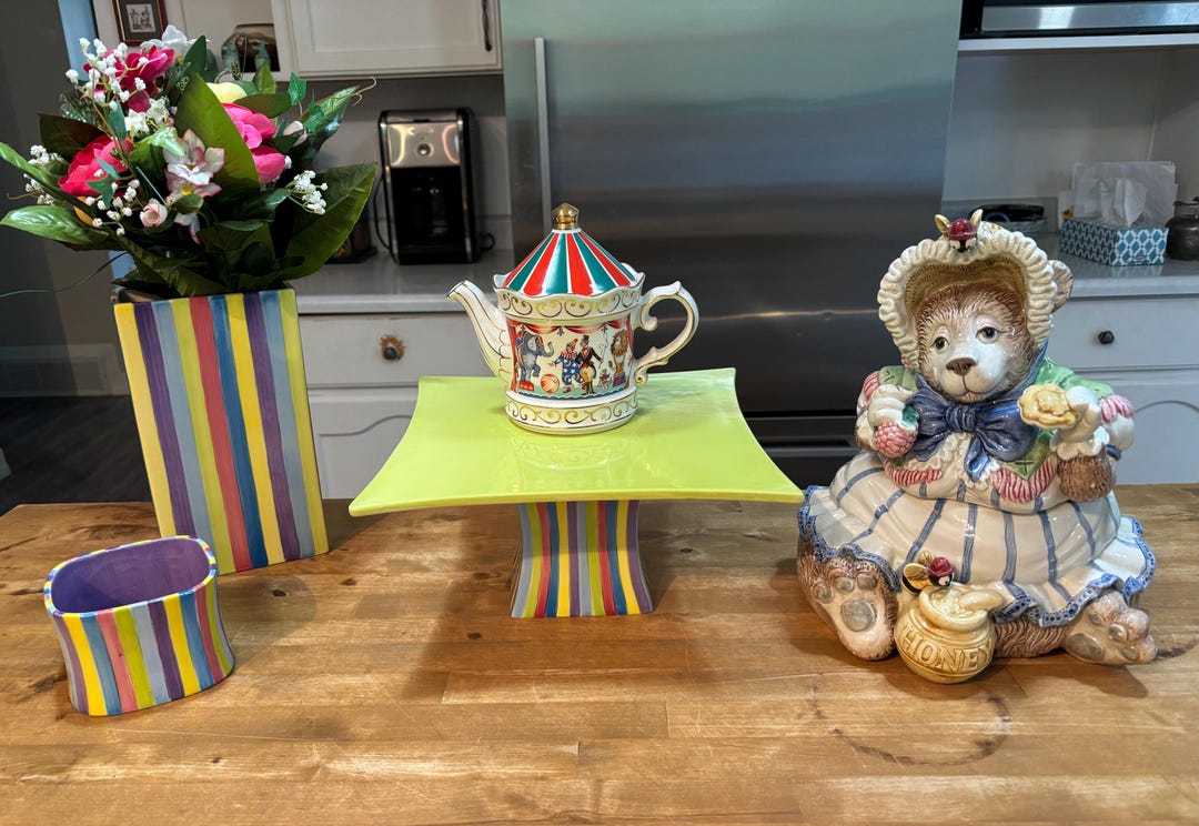 SADLER Circus Carousel Teapot Fiesta PACIFIC RIM Cabana Striped Cake ...