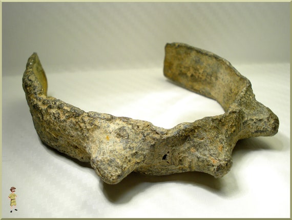 Exceptionally Rare VIKING Era Lead Bracelet with thr… - Gem
