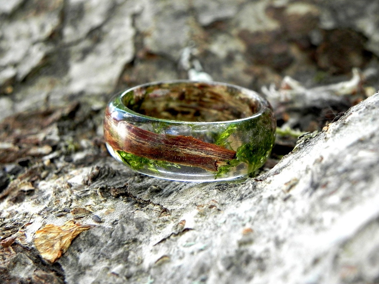 Wood moss ring Men moss ring Moss resin ring Forest bark | Etsy
