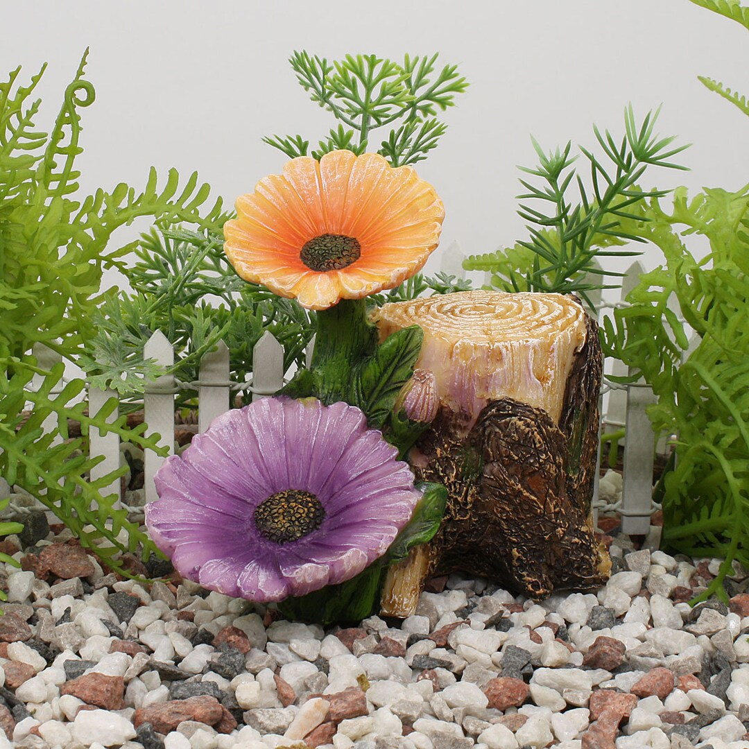 Tree Stump Seat and Flowers, Miniature Tree Stump, Fairy Garden ...