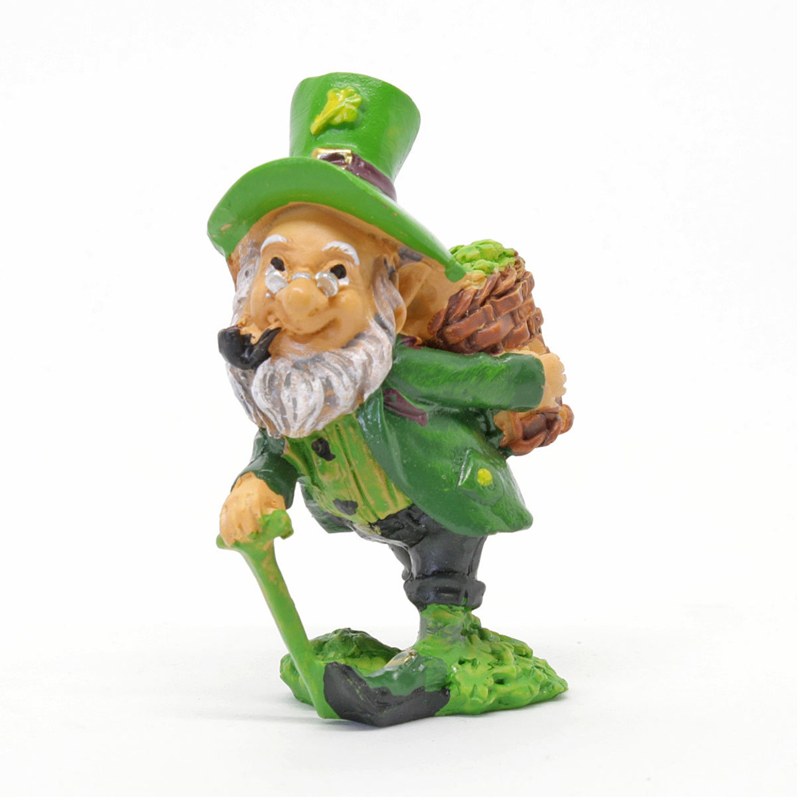 Miniatur-Kobold, sitzend mit einem Topf voller Gold oder stehend mit ...