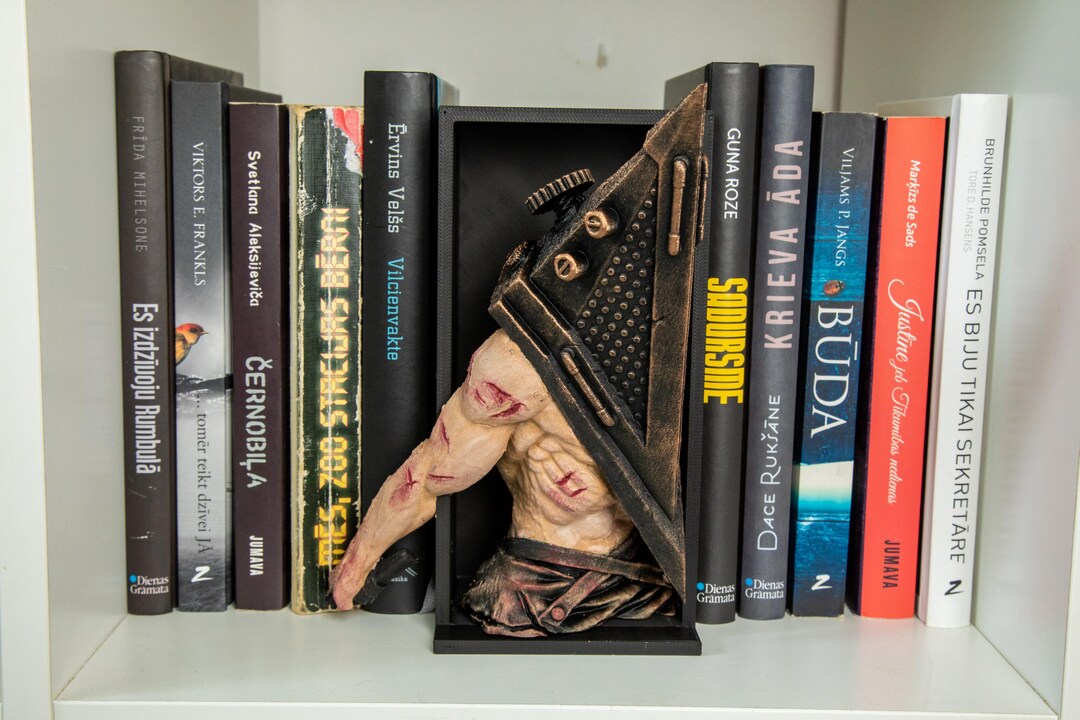 Pyramid Head Bookend Book Nook Silent Hill Inspired, Hand-painted ...