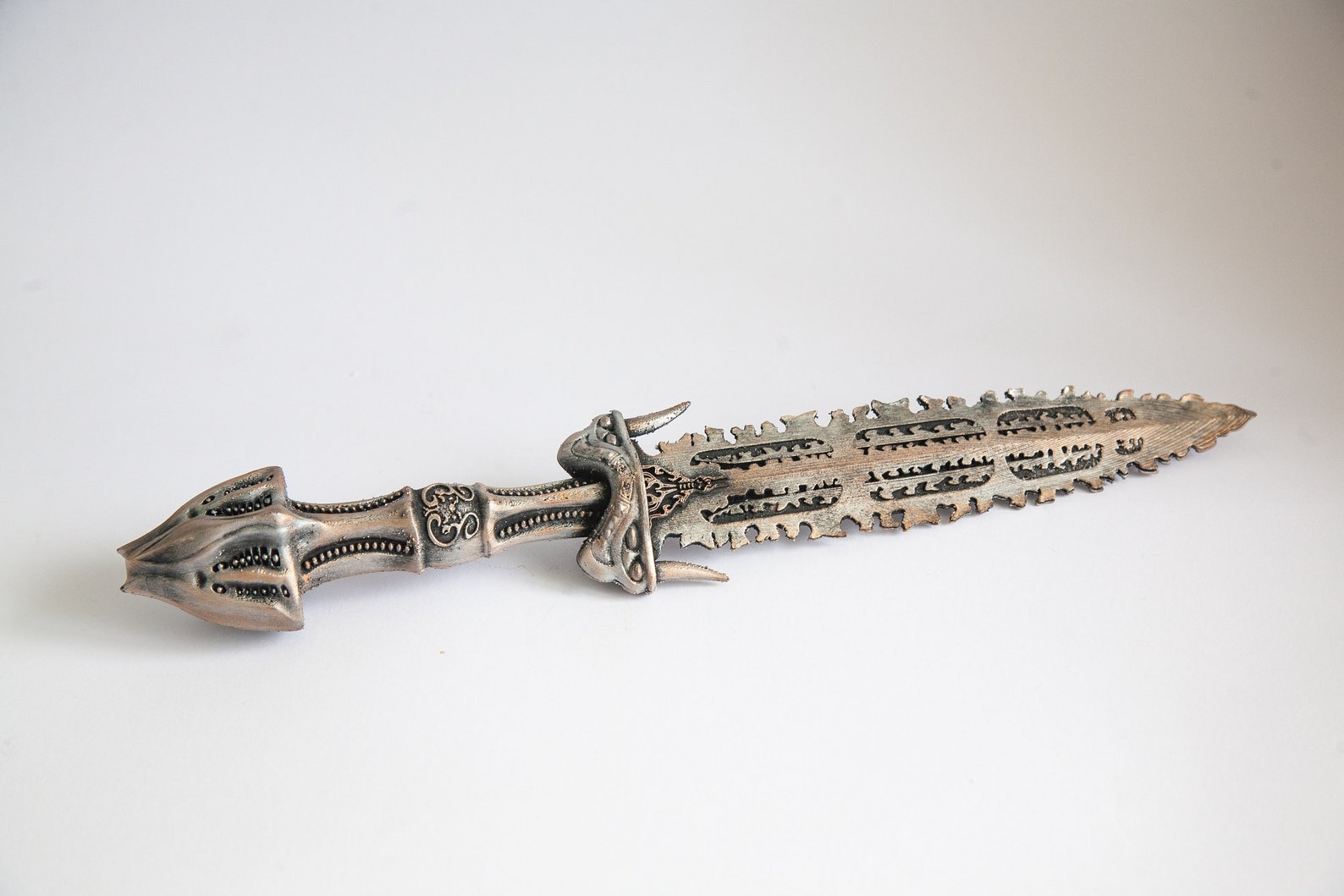 Riddick's Necromonger Irgun knife 3D printed Unofficial | Etsy