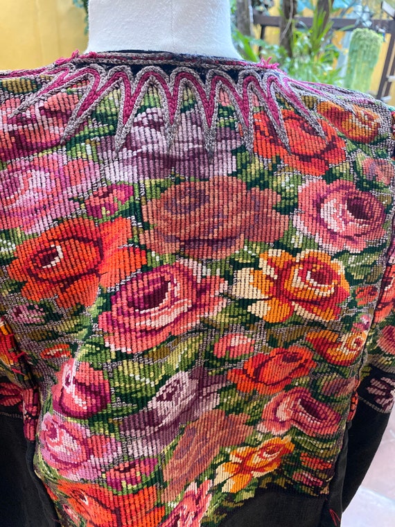 Vintage huipil from Chichicastenango in a flower de… - Gem