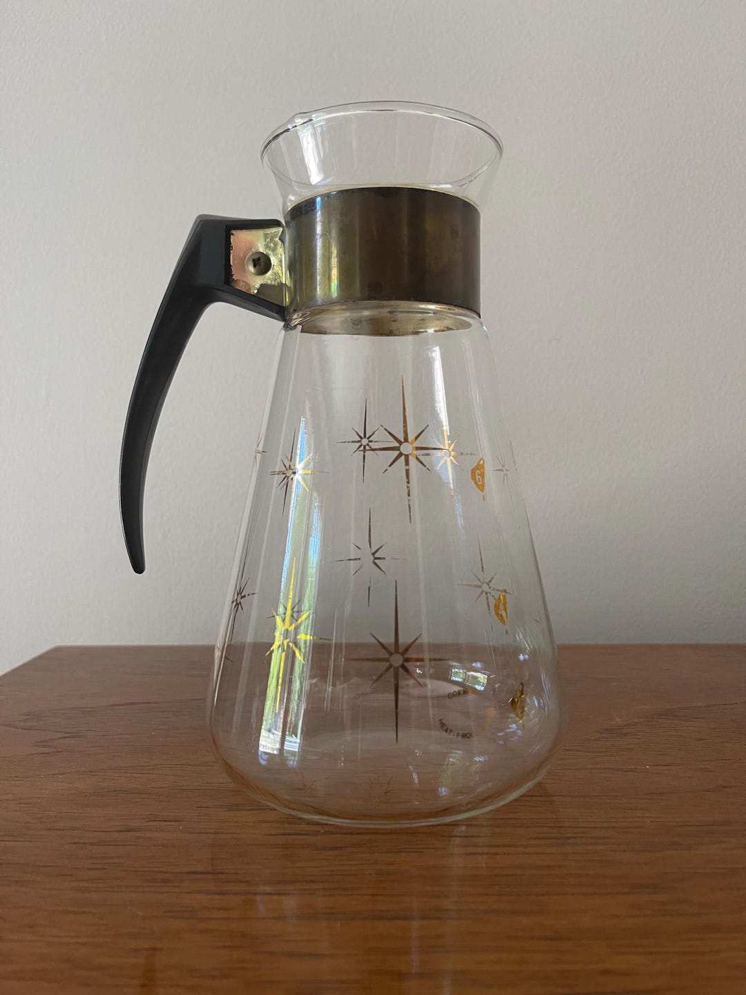 Vintage Corning Pyrex Atomic Gold Starburst Tall Glass Carafe 6 Cup ...