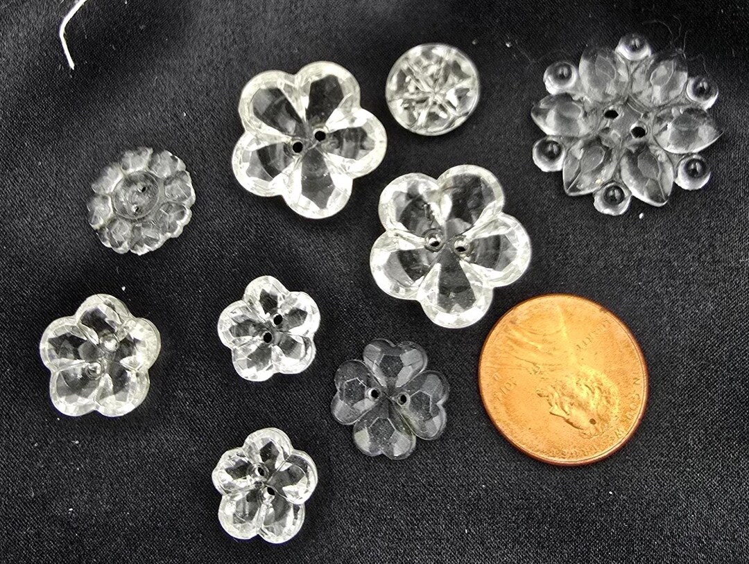 Vintage Buttons, Clear Glass Buttons, 1930 Era, Modern Glass, Flower ...