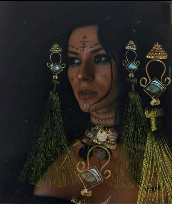 Hands on Balance Feminine Power Symbol Folk Jewelry Goddess - Etsy