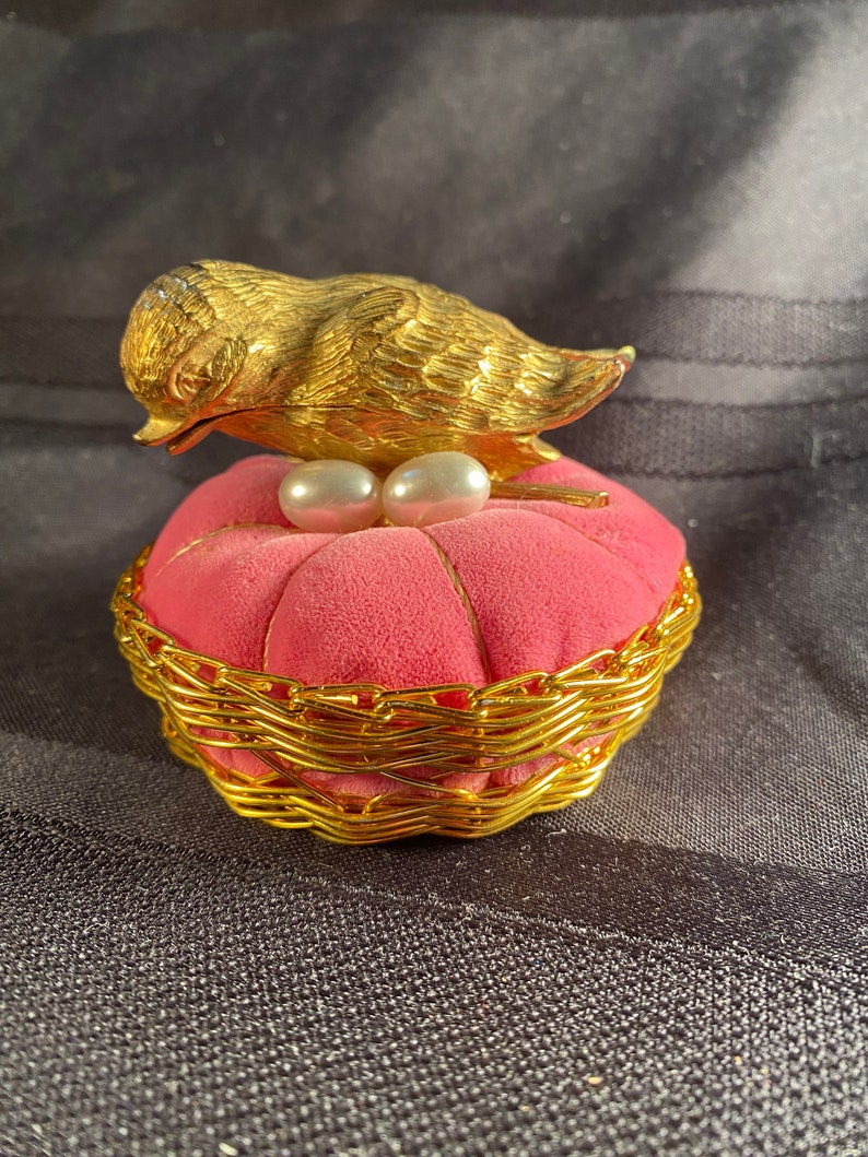 Vintage Hinged Gold Bird on Nest Thimble Holder Pin Cushion & Sterling ...