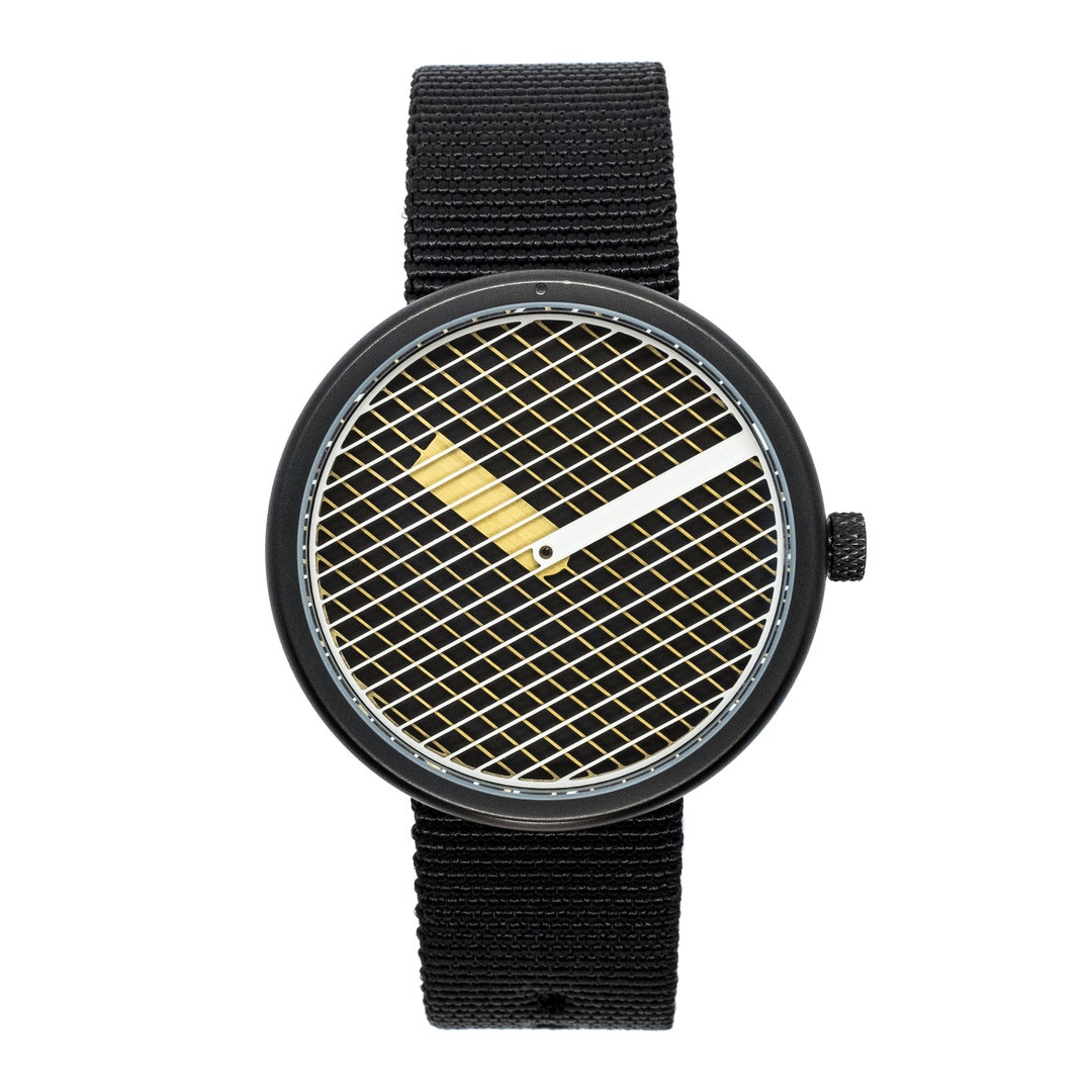 Original Minimalist Design Watch With Kinetic Graphical Patterns That ...