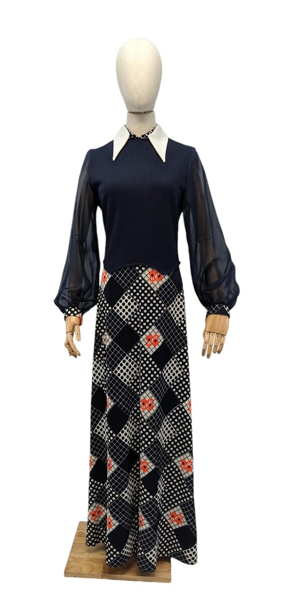 1970s Vintage Dress Gem