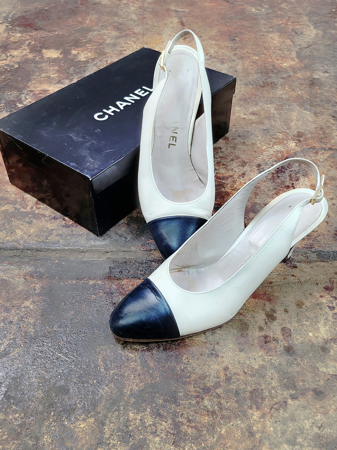 1980s Chanel Spectator Slingback Pumps With Box - Etsy