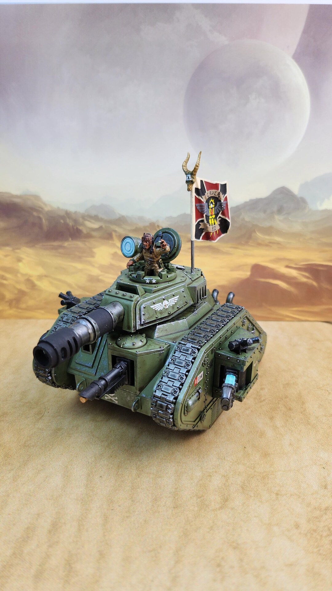 Warhammer 40K Astra Militarum Imperial Guard Cadia Tank Commander Leman ...