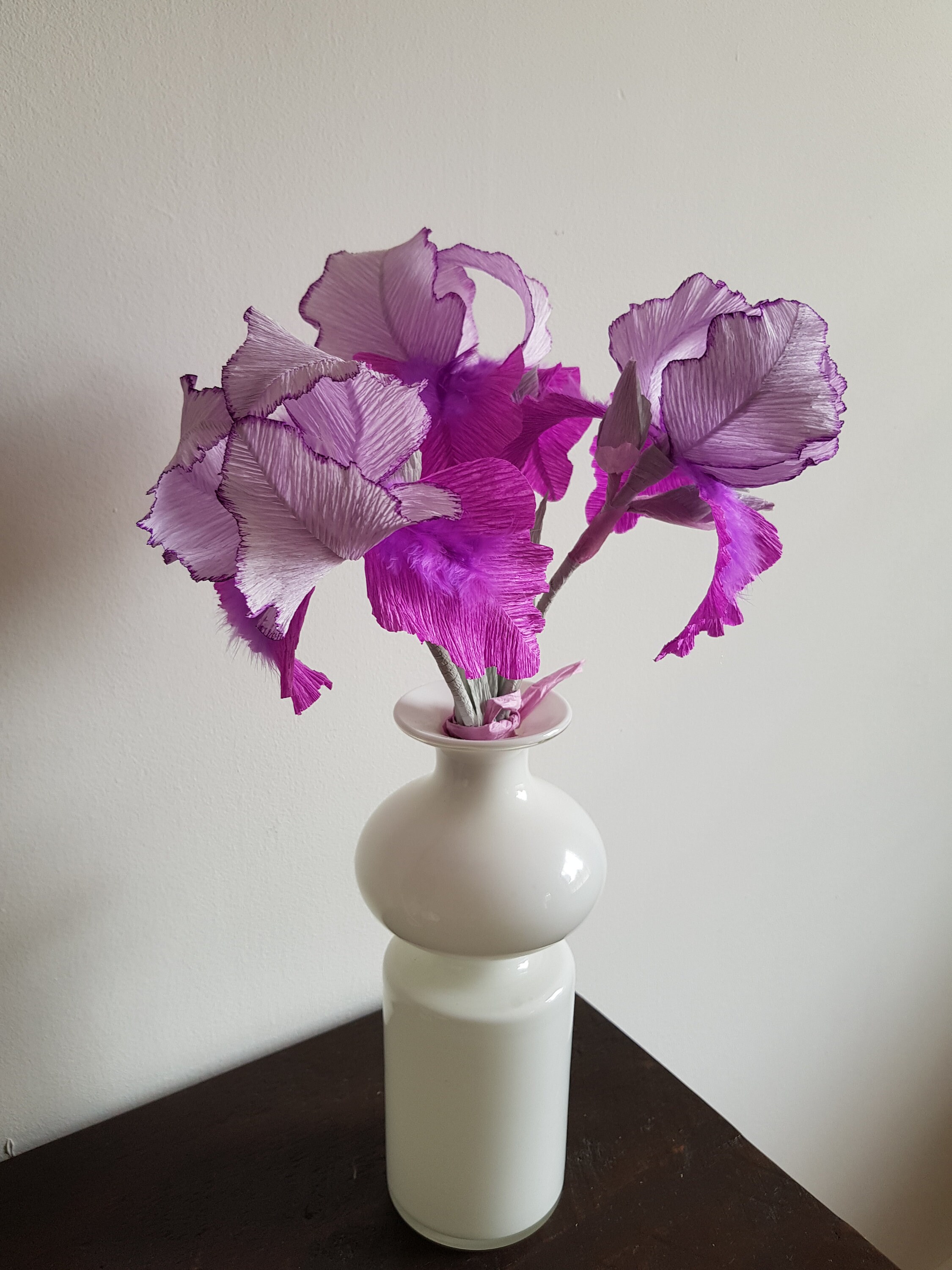 Violet/mauve Crepe Paper Iris Flowers - Etsy