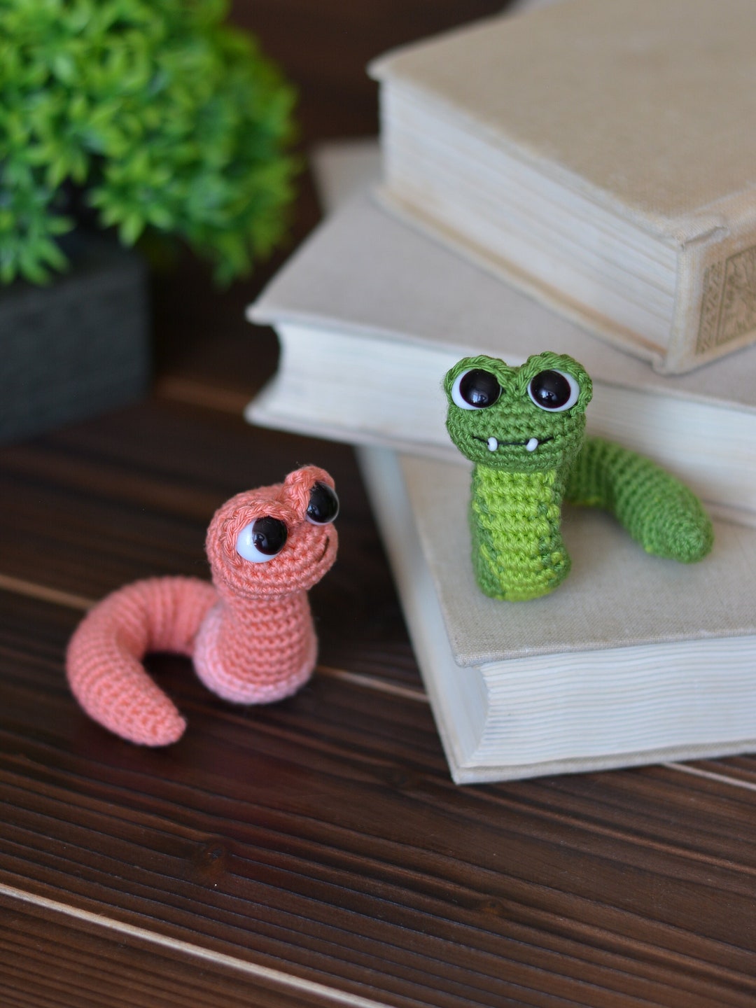 Worm and Snake Crochet Pattern, Angry Worm Amigurumi Tutorial, DIY Mini ...