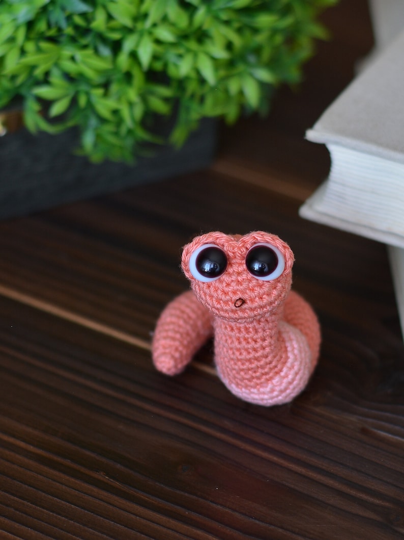 Worm and Snake Crochet Pattern, Angry Worm Amigurumi Tutorial, DIY Mini ...