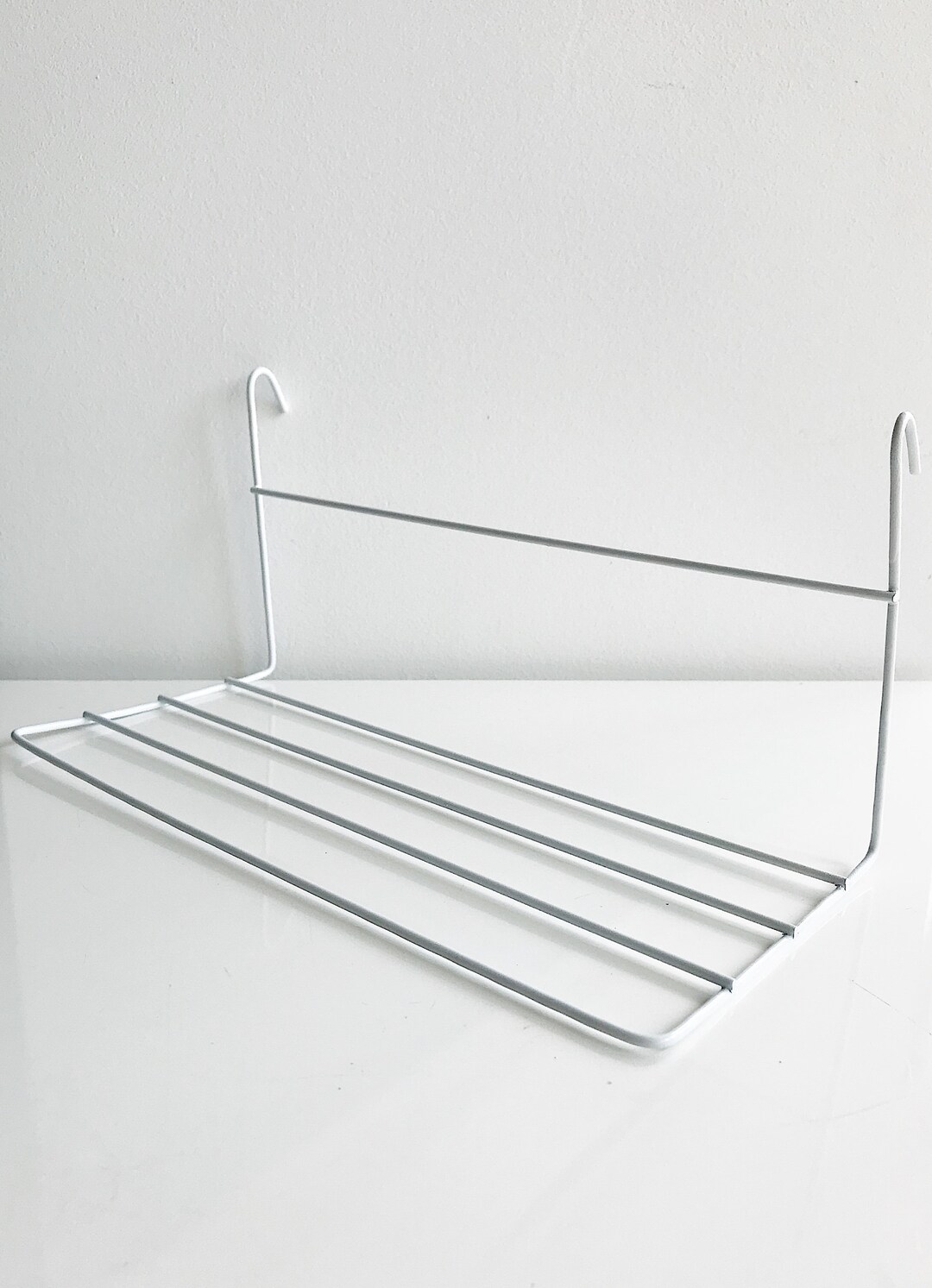 White Shelf for Wire Wall Grid, Small Straight Shelf Rack for Mesh Memo ...