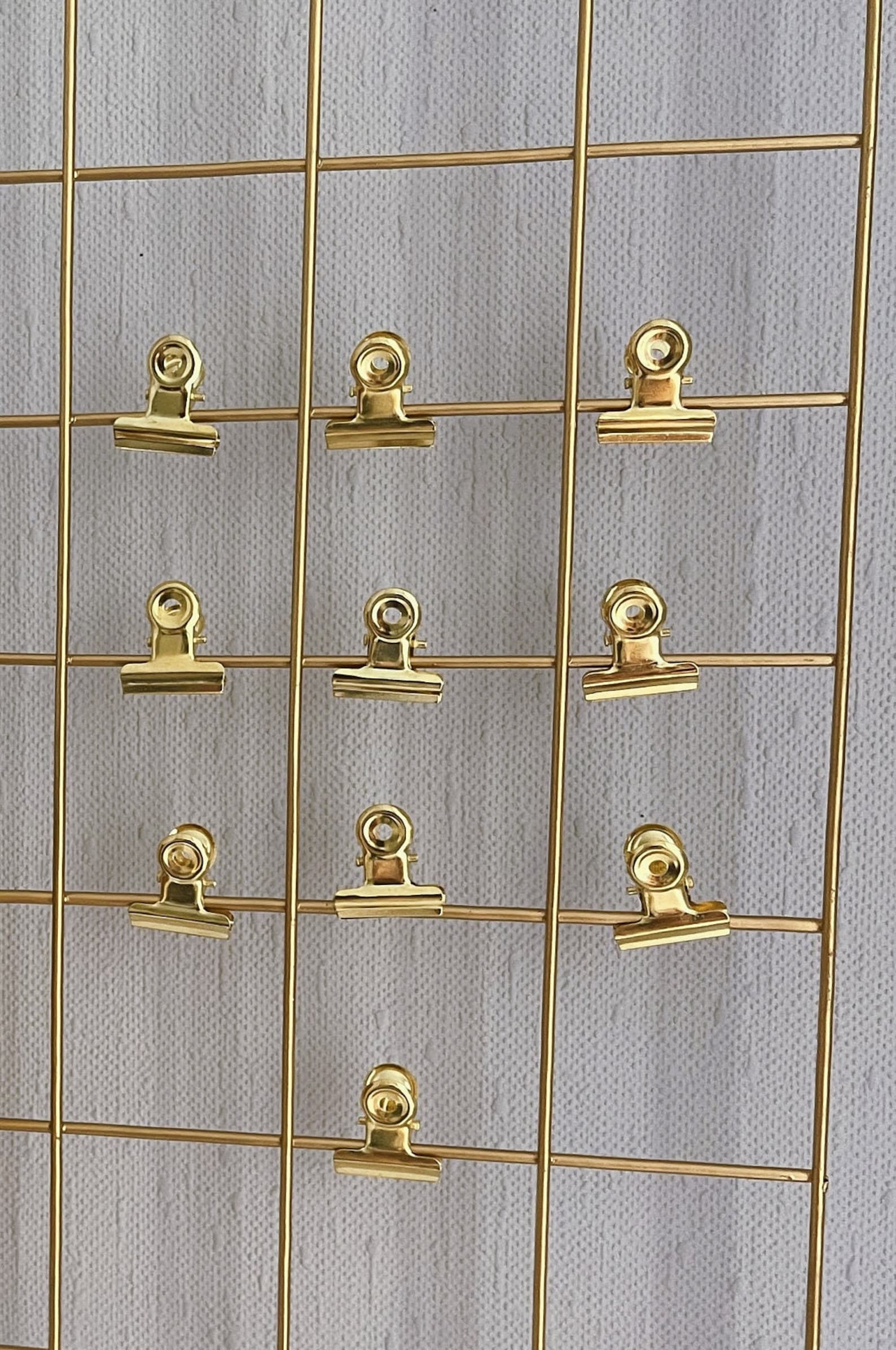 Wedding Seating Chart BOARD, FREE CLIPS, Wire Wall Grid, Gold Wedding ...