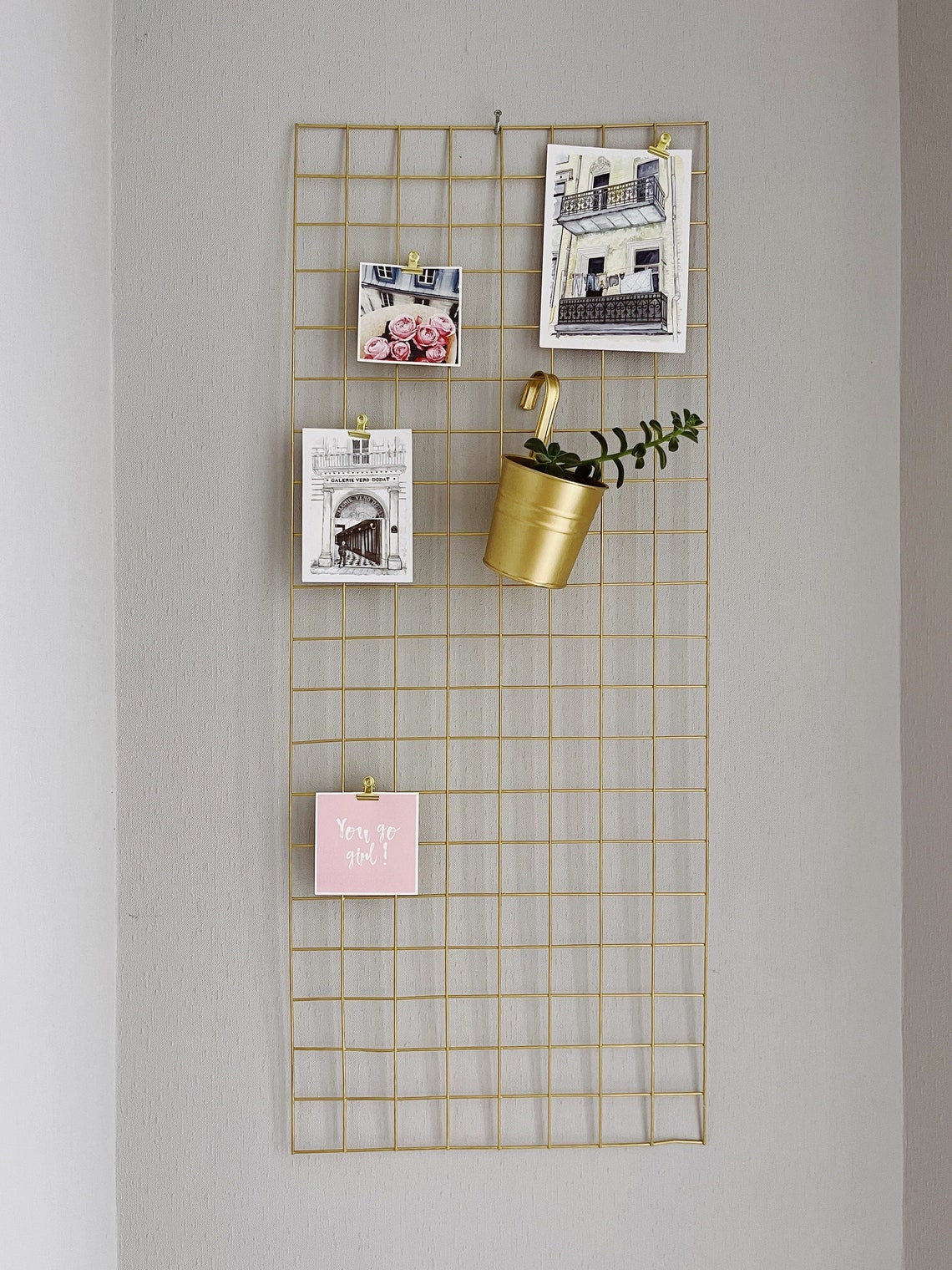 Gold Wire Wall Grid FREE Clips Large Metal Photo Grid Foto - Etsy