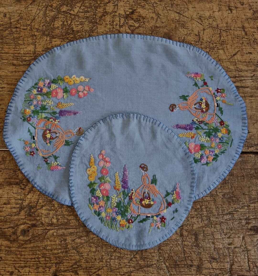 Hand Embroidered Table Mats With Garden Flowers Vintage - Etsy