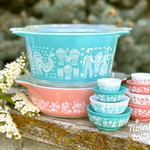 Miniature Pyrex-inspired Mixing Bowls – Stackable Retro Kitchen Display ...