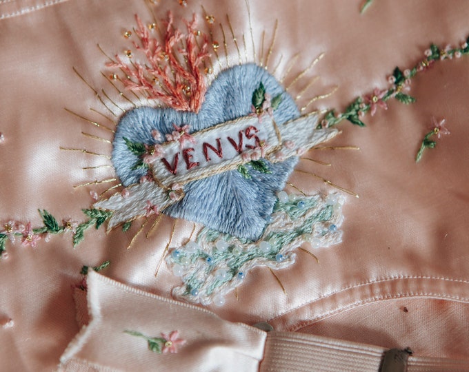 Sacred Heart of Venus Garter Belt M/L - Etsy