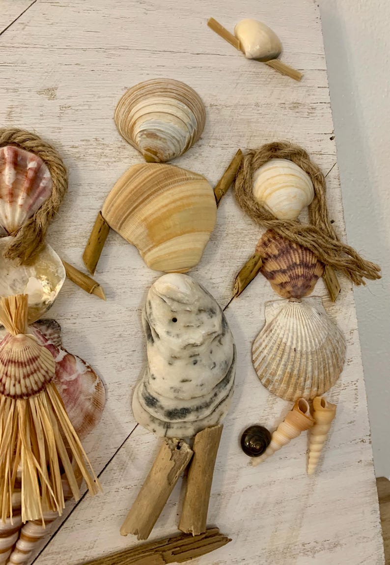 Seashell People Family / Coastal Wall Art / Beach House Decor Gifts - Etsy