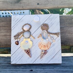 Seashell People Wall Art: Beach House Friends and Sisters Gift - Etsy
