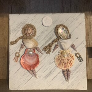 Seashell People Wall Art: Beach House Friends and Sisters Gift - Etsy