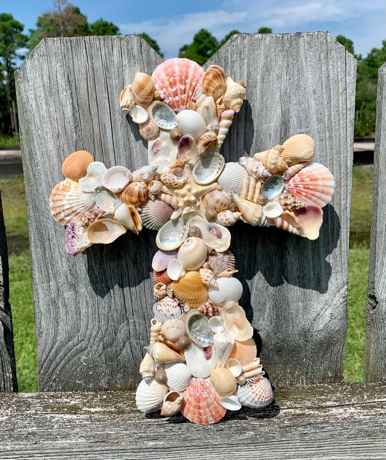 Seashell Cross Wall Art: Coastal Beach House Decor - Etsy
