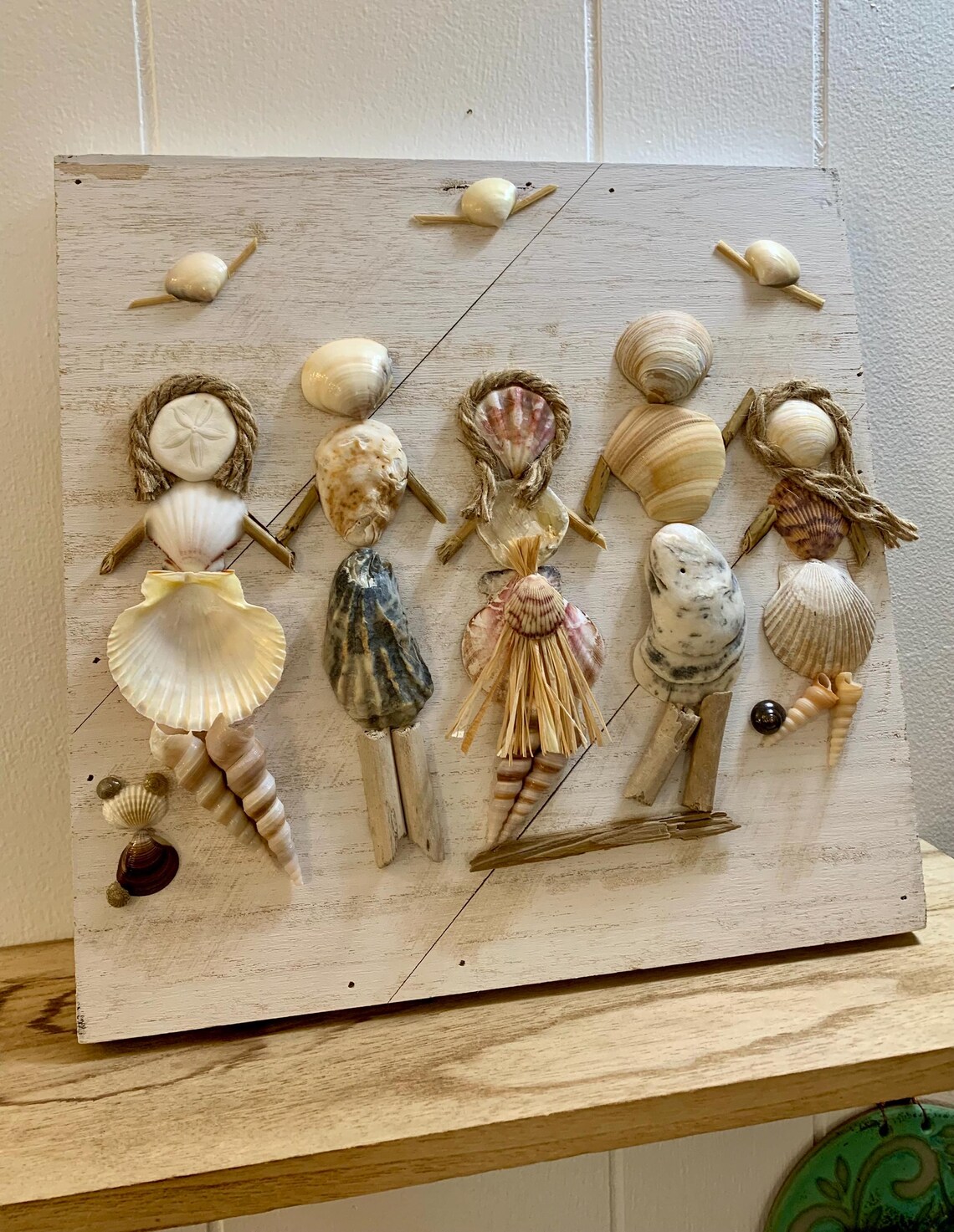 Seashell People Family / Coastal Wall Art / Beach House Decor Gifts - Etsy