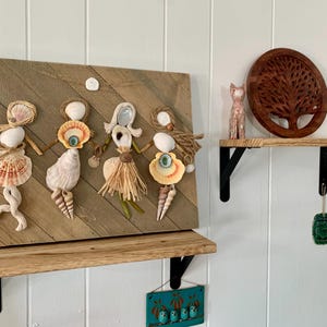 Seashell Sisters Best Friends Wall Art / Shell Beach People / Seashell ...