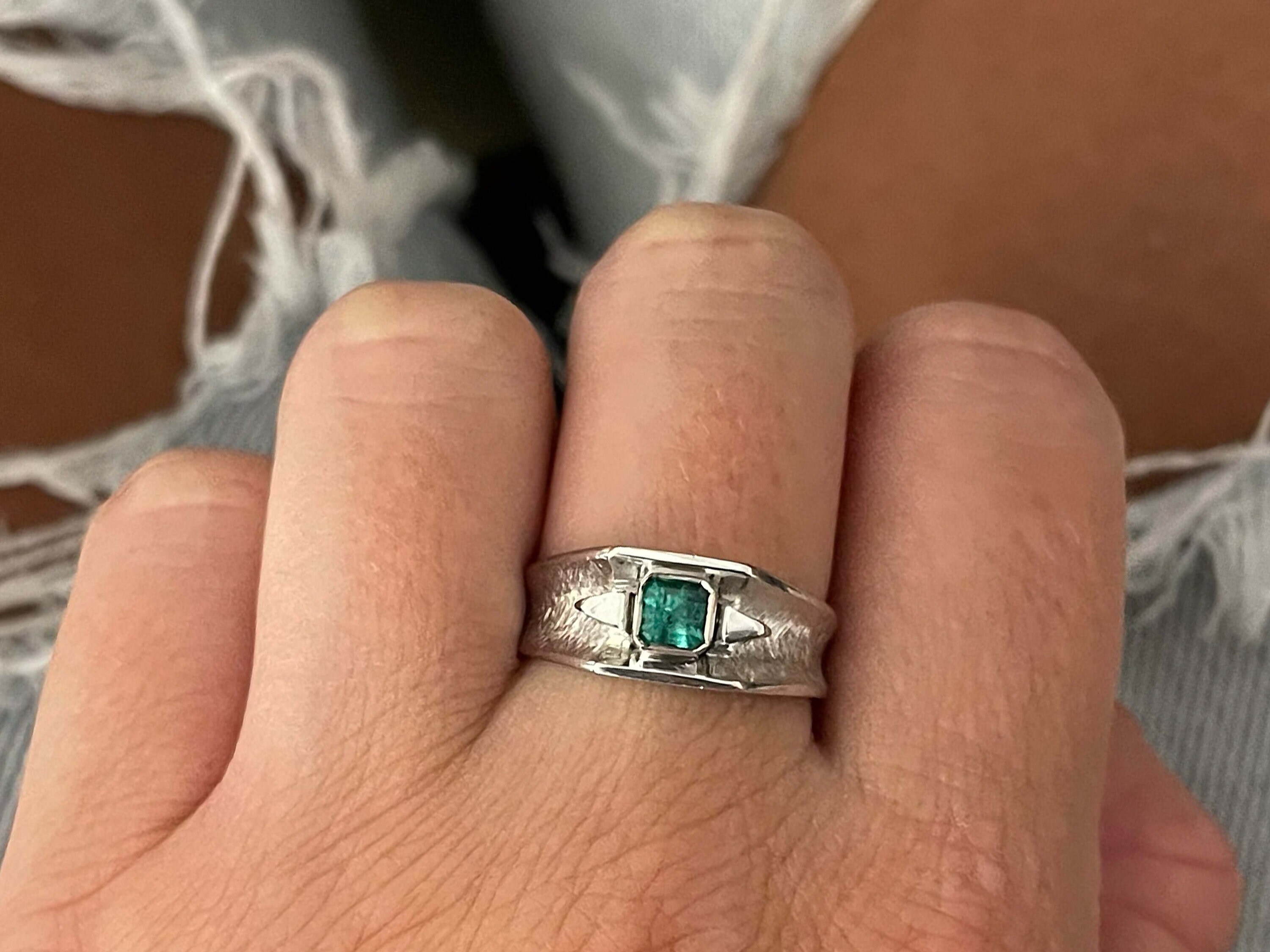 Columbian Green Emerald Ring in 18k White Gold - Etsy