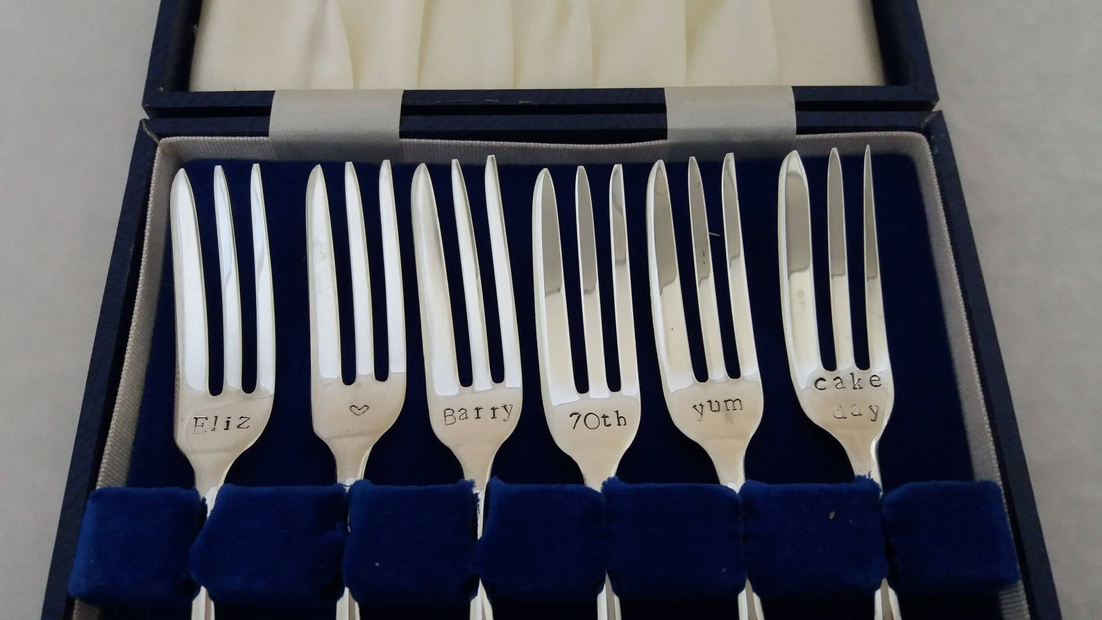Cased Cake Fork Set. Handstamped Personalised. Vintage, Silver Plate ...