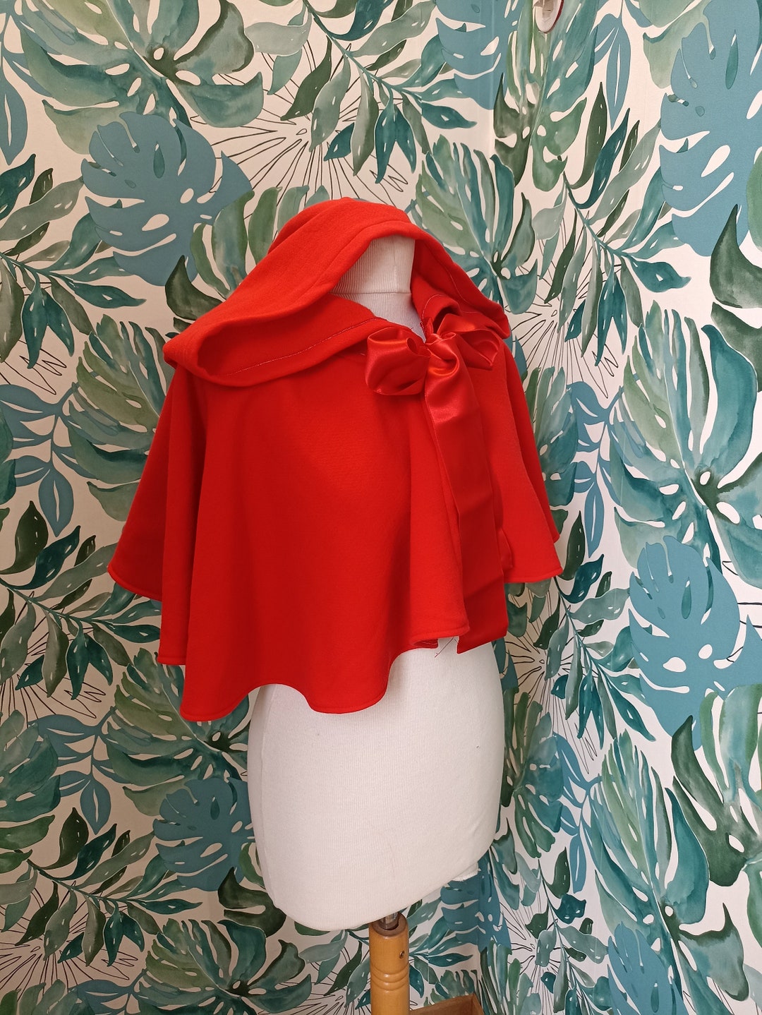 Short Red Bridal Cape UP - Etsy