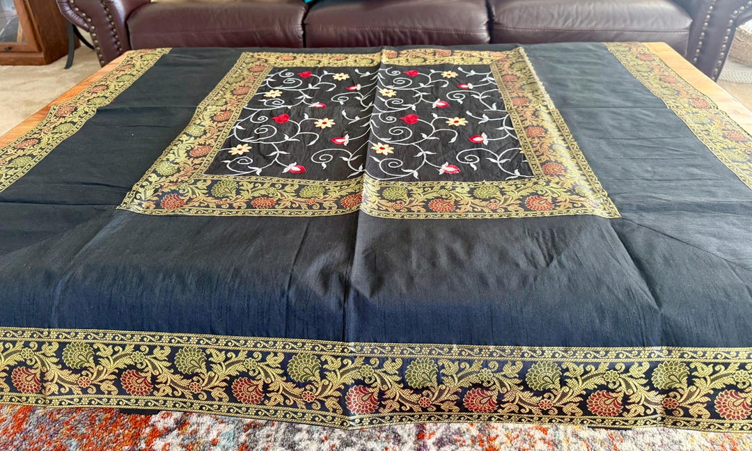 Table Cloth Black Gold Table Cover Silk Tapestry 50 Inch Square Puja ...