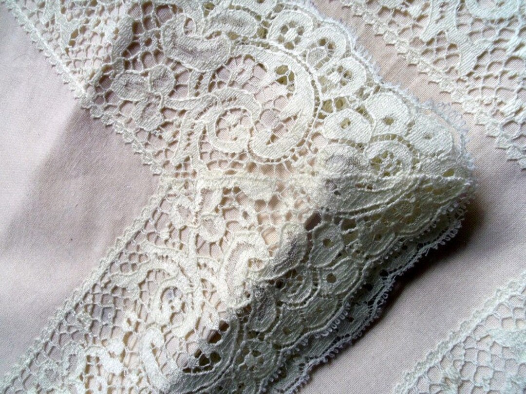 Set of Bed Dacron 2 Sheets 2 Pillowcase Pillow and 1 Pillowcase Bolster ...