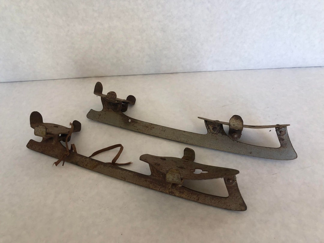Vintage Cool Rusty Old Ice Skates for Your Winter Display Christmas ...