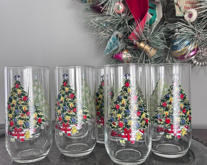 Vintage Holiday Glasses, 8 in the Set Christmas Tree Glassware, Barware ...