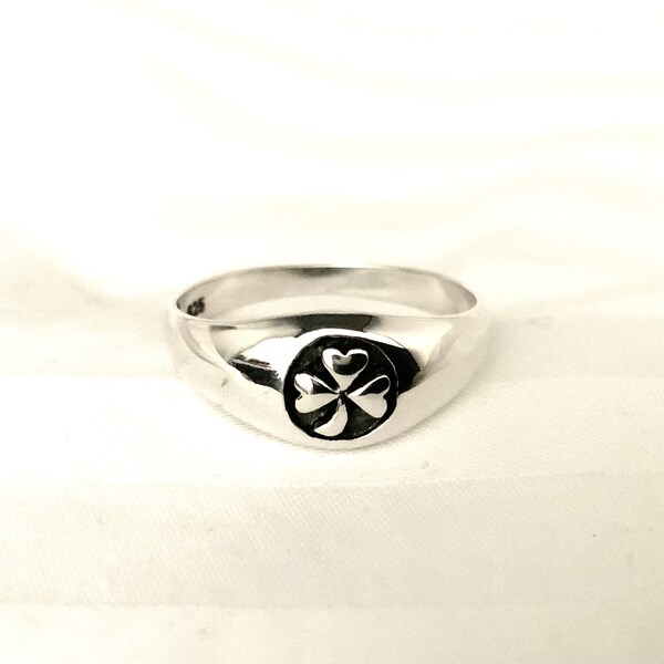 Shamrock Ring - Etsy