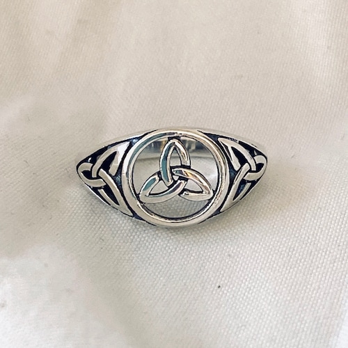 Celtic Trinity Knot Inspired Ring Celtic Triquetra Ring - Etsy
