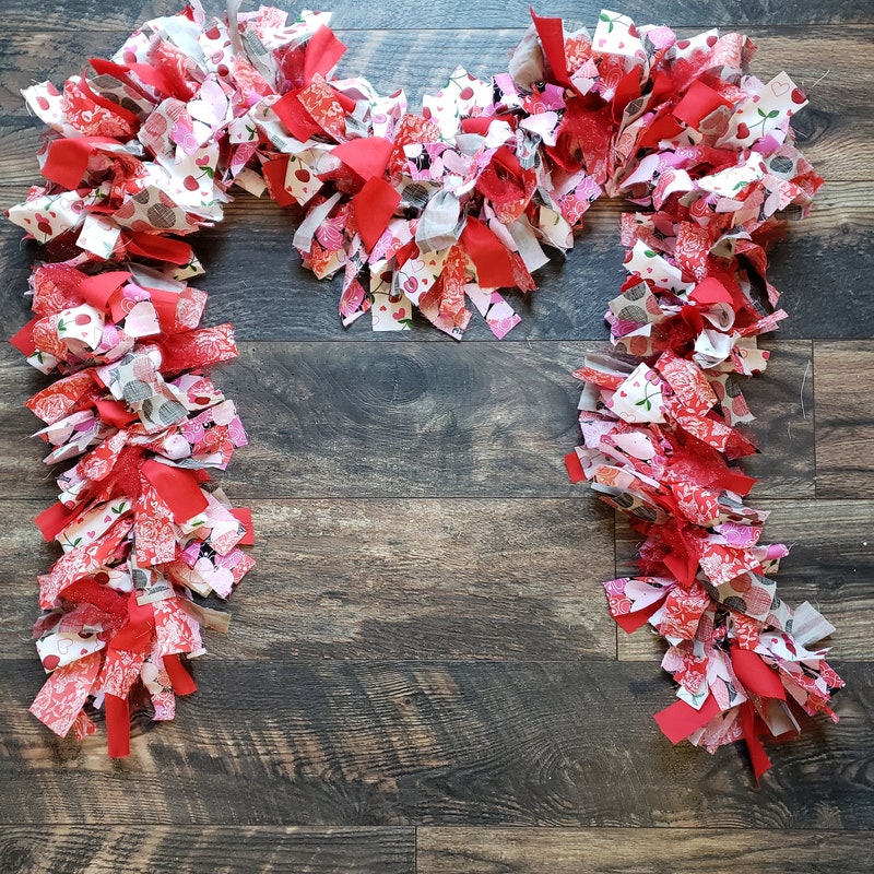 Valentine Garland - Etsy