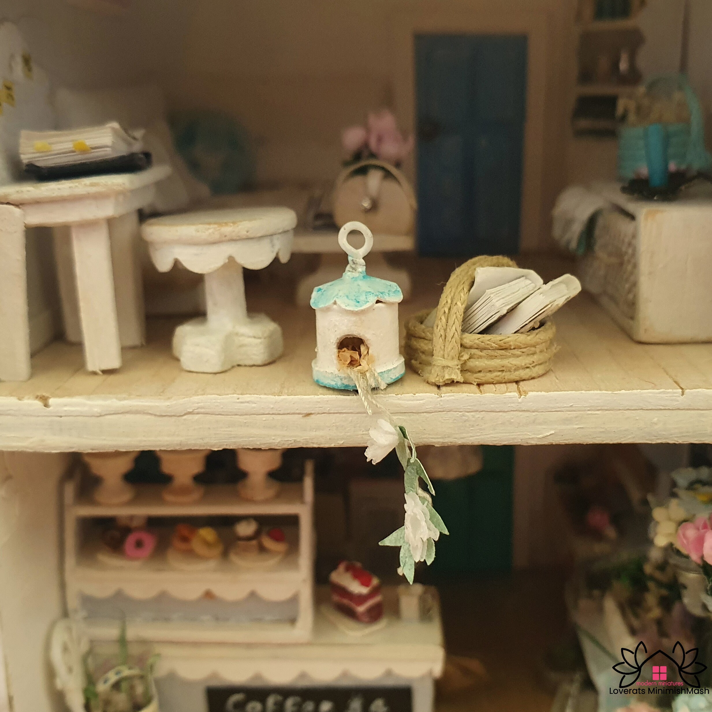 Quarter Scale 1:48 Miniatures Decor Birdhouse With Flowers Artisan ...