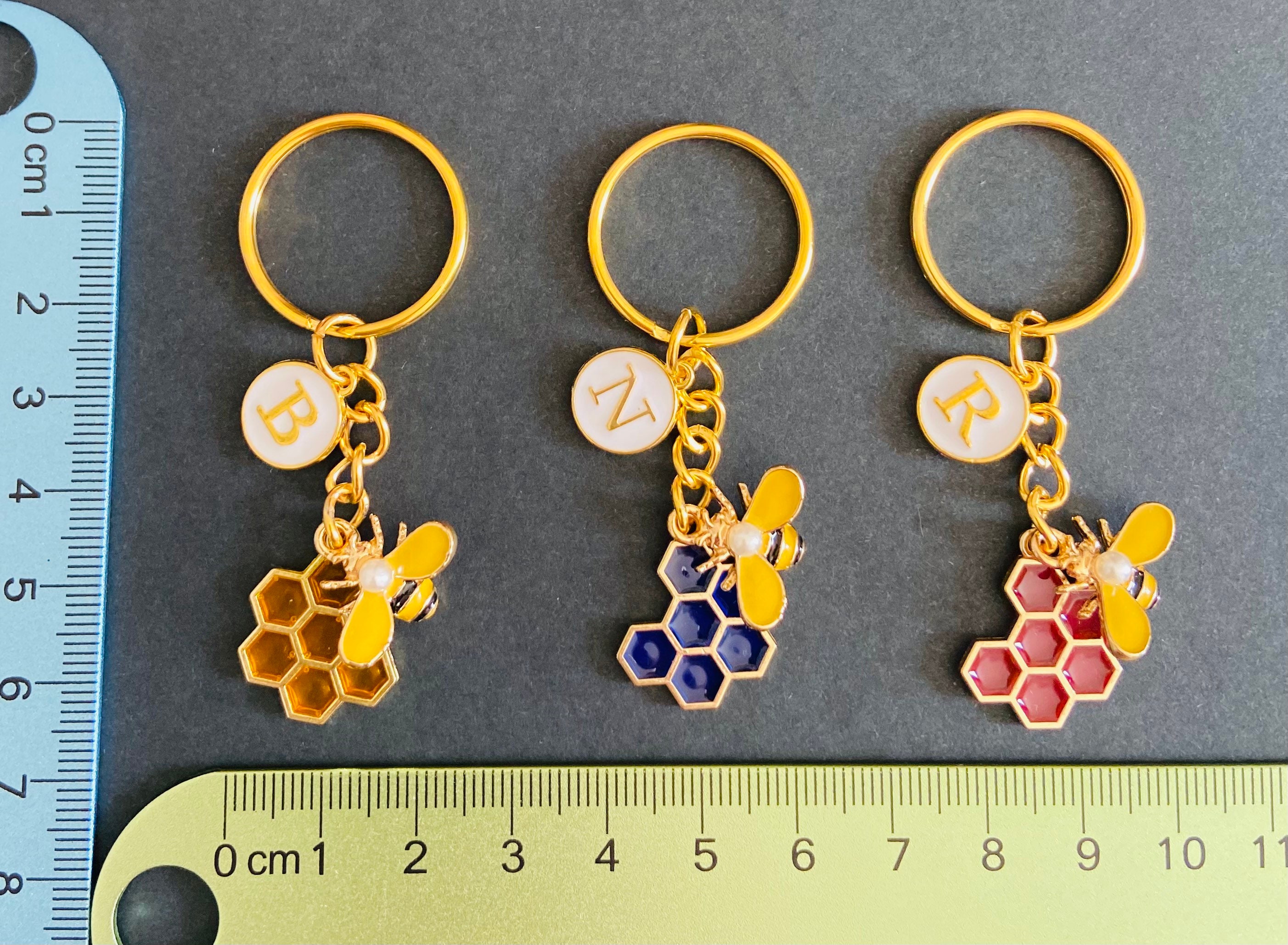 Bee Gift Keyring / Honeycomb Bees Gift / Personalised Present / Buzzing ...