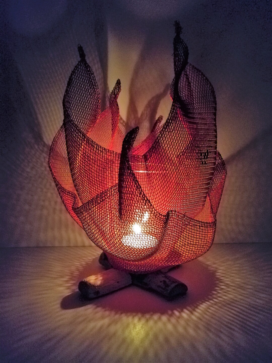 Artistic Wire-campfire Candle Holder | Decorative 3D Metal-mesh Candle ...
