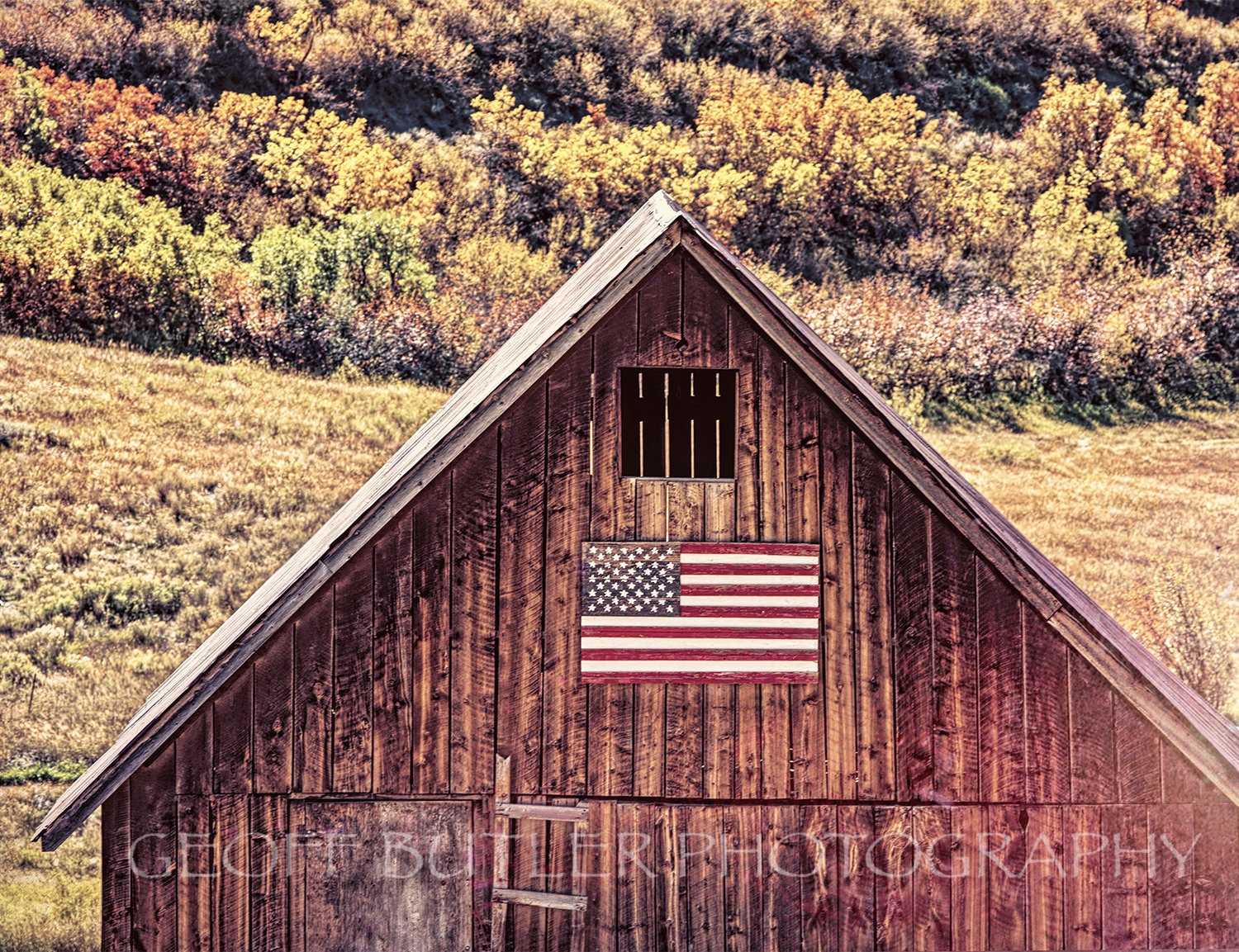 American Flag Barn Rustic Barn, Farmhouse Decor, American Flag, Barn ...