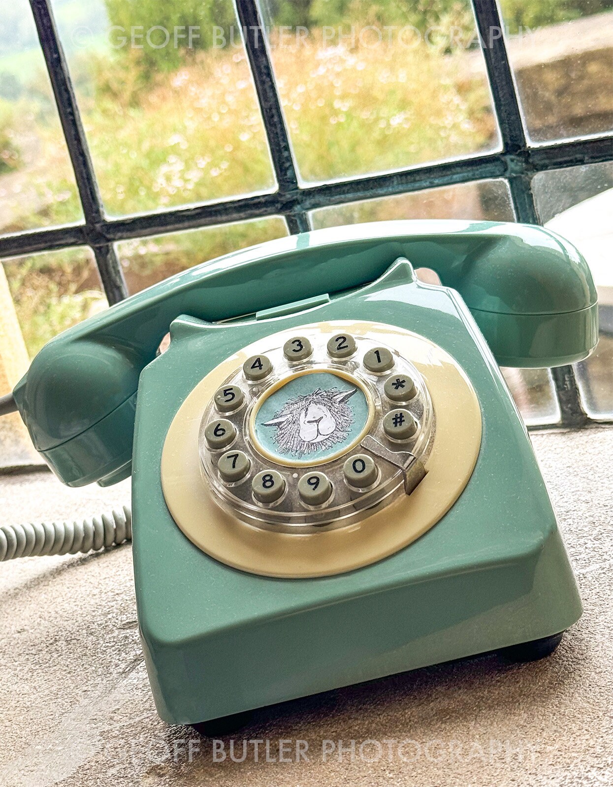 Retro Telephone, Vintage Phone, Canvas Print, Cotswolds Inn Detail ...