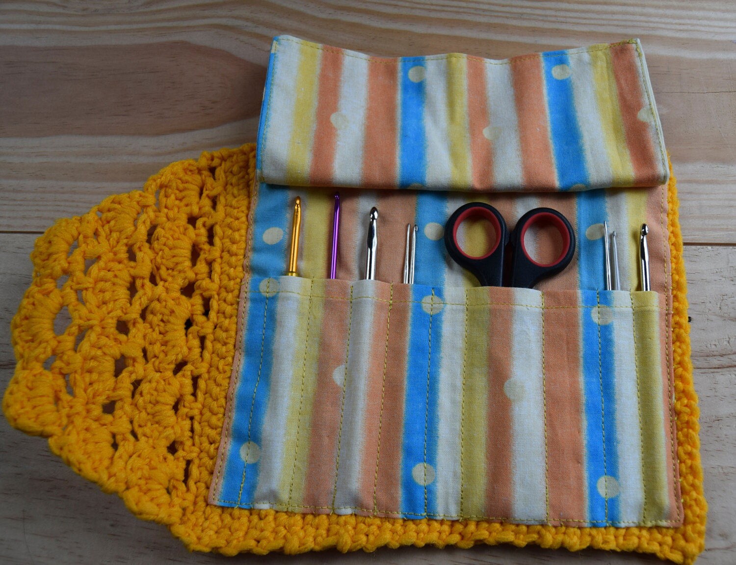 Artist's Carrying Case for Knitting Needles, Brushes, Pencils, Crochet ...