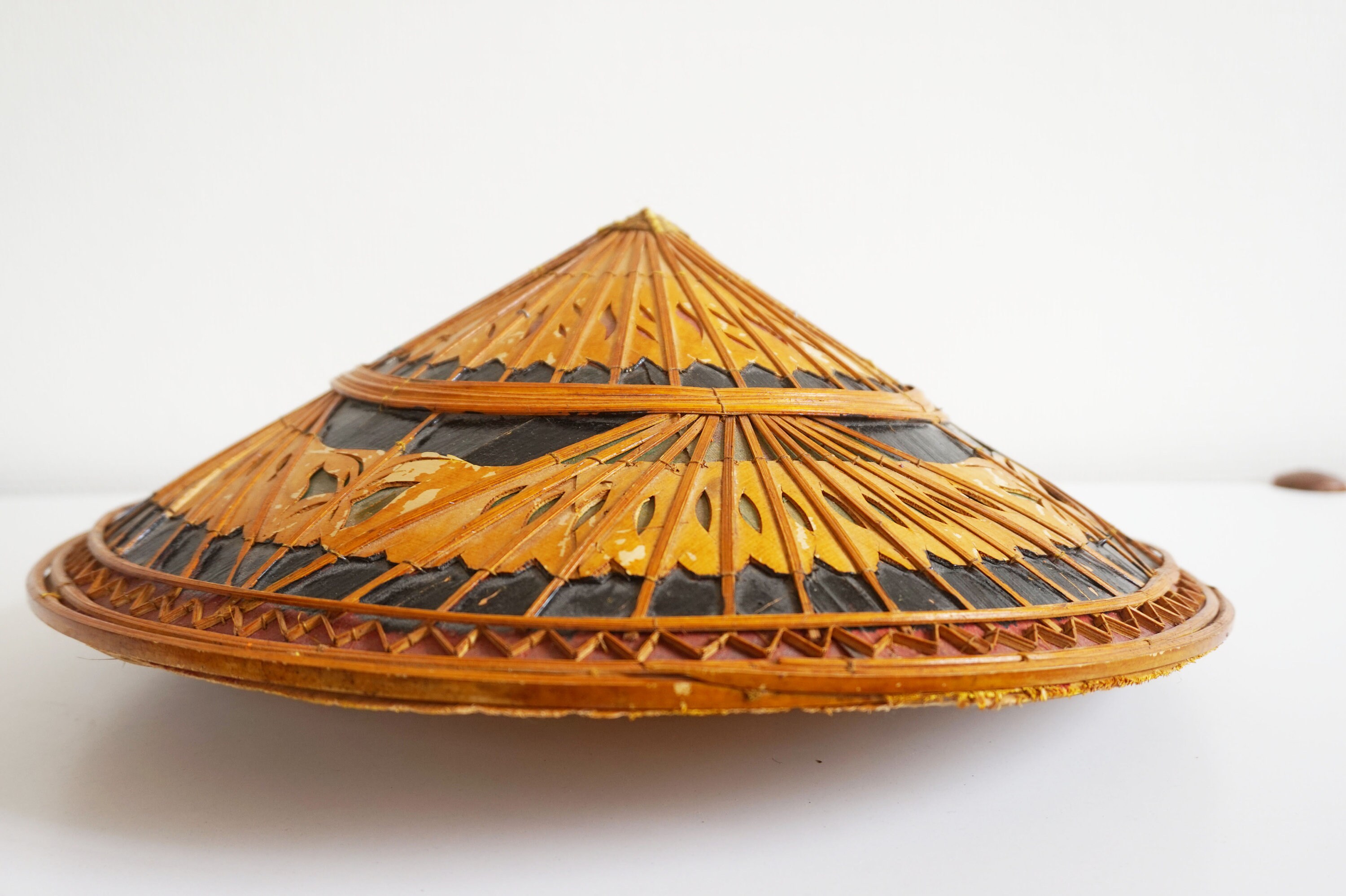 Hat vintage Asian bamboo Wicker rattan